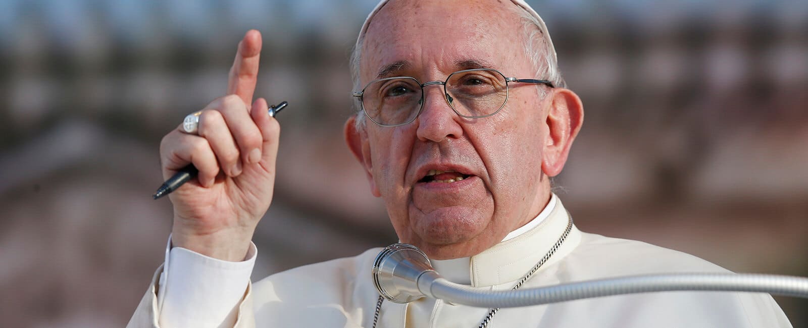 U.S. Catholic media must inspire unity amid division, pope says ...