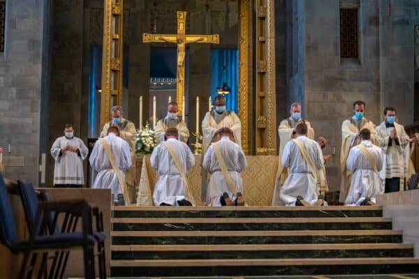 Emotions run high as Baltimore Archdiocese ordains five to priesthood ...