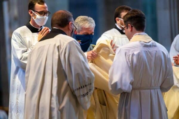 Emotions run high as Baltimore Archdiocese ordains five to priesthood ...