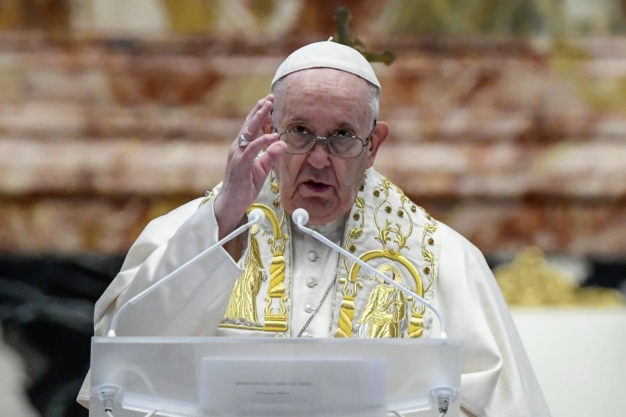Christ's victory over death proclaims a second chance for all, pope ...