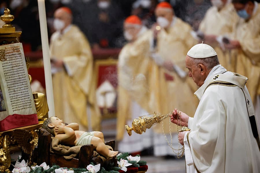 Jesus is star guiding people to joy, pope says on Epiphany - Catholic ...