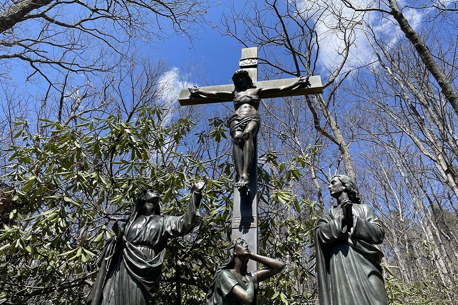 For Catholics, first in-person chrism Mass in two years is like a ...