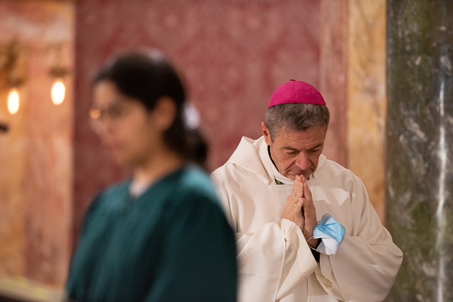 Brooklyn bishop prays for victims, first responders after subway ...