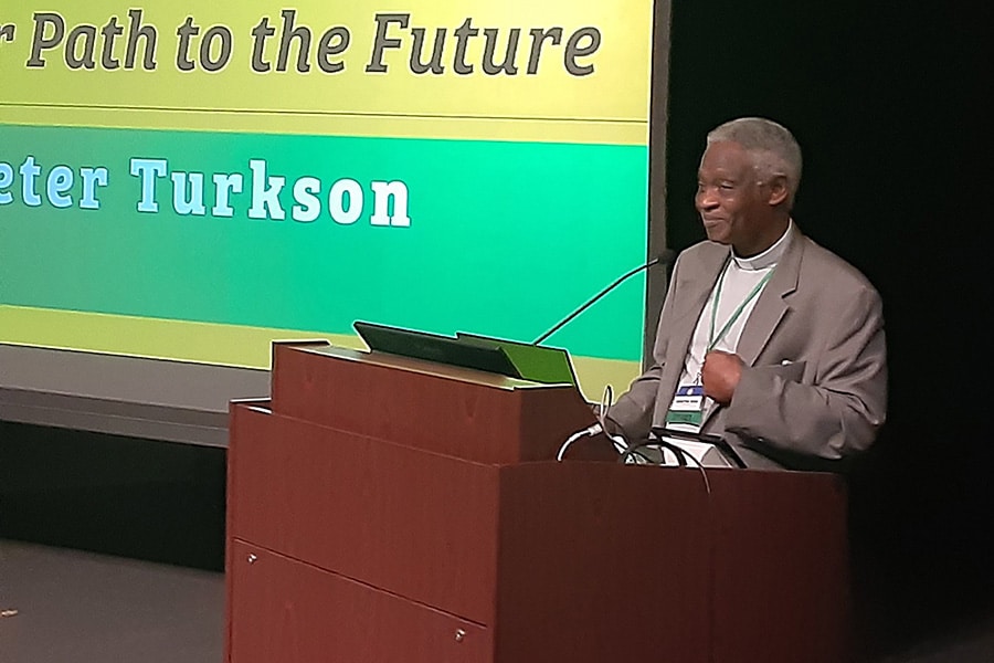 Cardinal says renewing Vatican II's spirit can carry the church forward ...