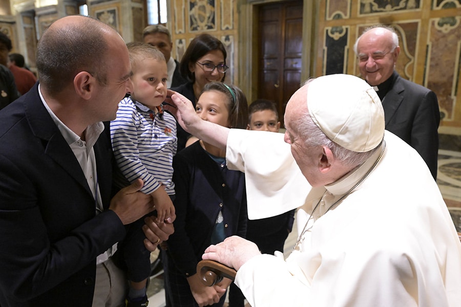 Pope: Church's concern for the family goes beyond focus on couples ...