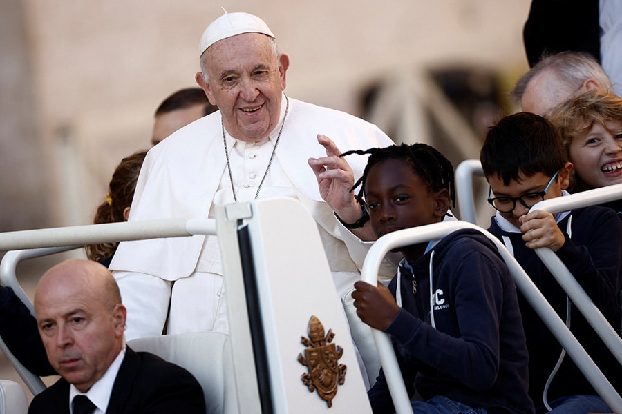 Complaints, coupled with inaction, are poison, pope says - Catholic Review