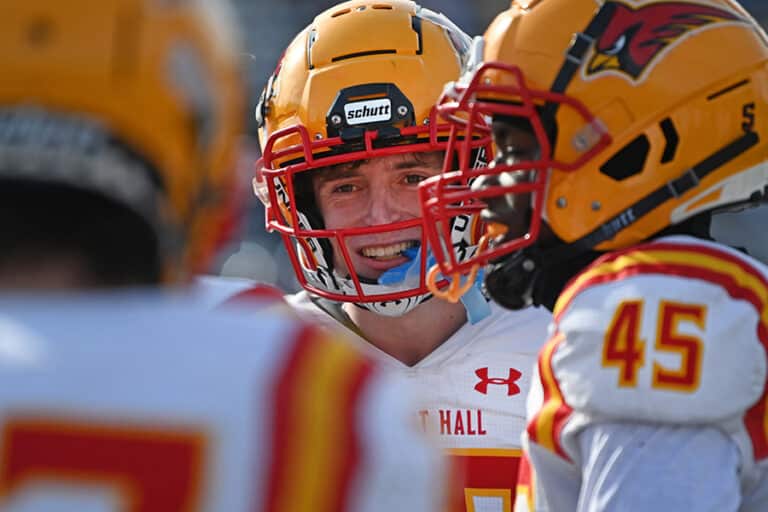 Calvert Hall outlasts Loyola in nail-biting 102nd Turkey Bowl ...