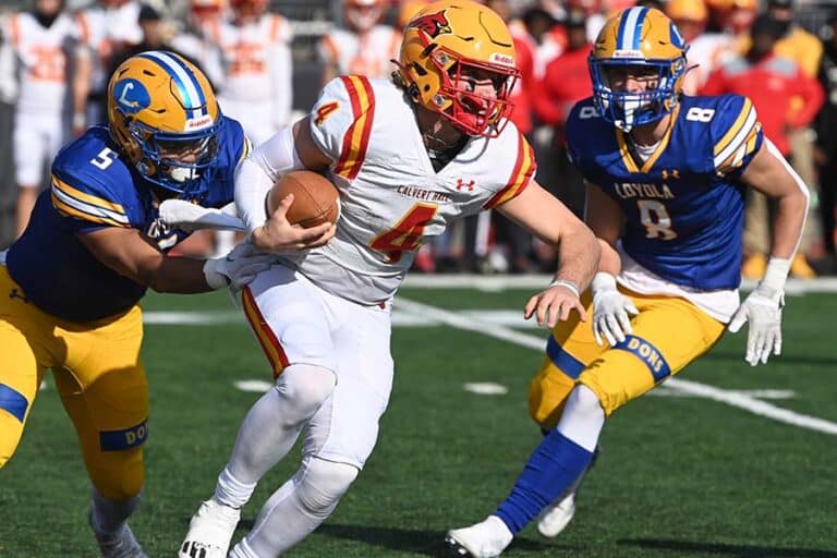 Calvert Hall outlasts Loyola in nail-biting 102nd Turkey Bowl ...