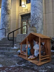 Nativity scenes on display at a record 43 state capitols, law firm says ...