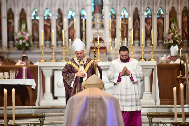 Thousands flock to Sydney's cathedral for funeral of Cardinal Pell, a ...