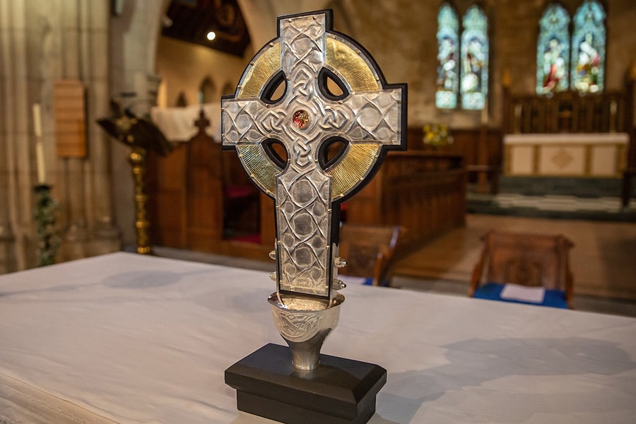 Catholic Church Cross STATIONS OF THE CROSS DURING LENT – FRIDAYS AT