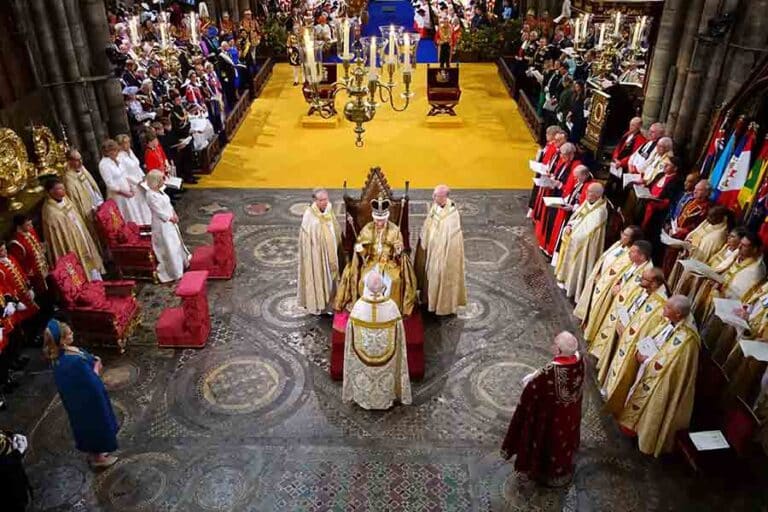 Catholic leaders welcome 'focus on service' at king's coronation ...