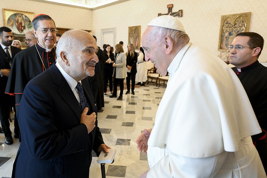 Dialogue requires sincerity, respect, pope tells Christian, Muslim ... Dialogue requires sincerity, respect, pope tells Christian, Muslim ...