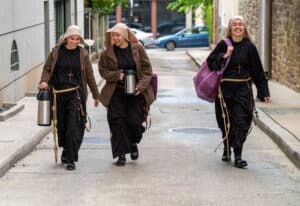 Sisters Poor of Jesus Christ bring love to troubled streets - Catholic ...