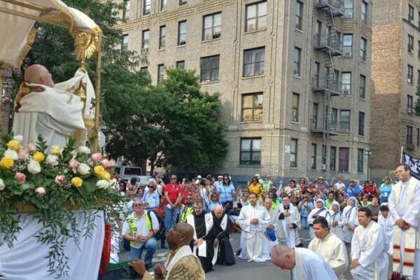 Eucharistic processions on Corpus Christi around U.S. promote devotion ...