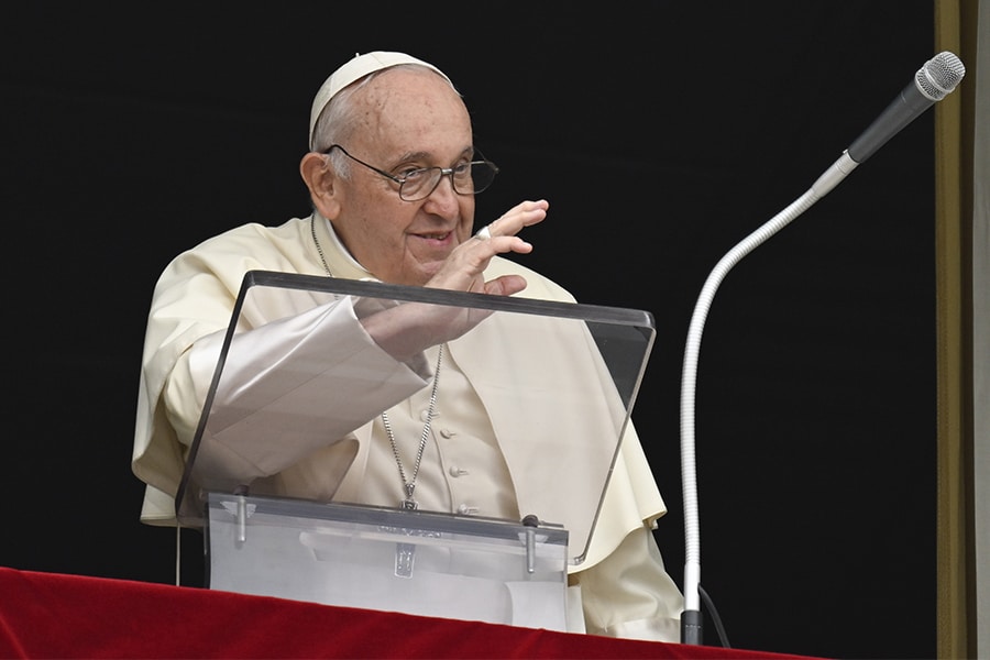 'Real' people with strength from God better than superheroes, pope says ...
