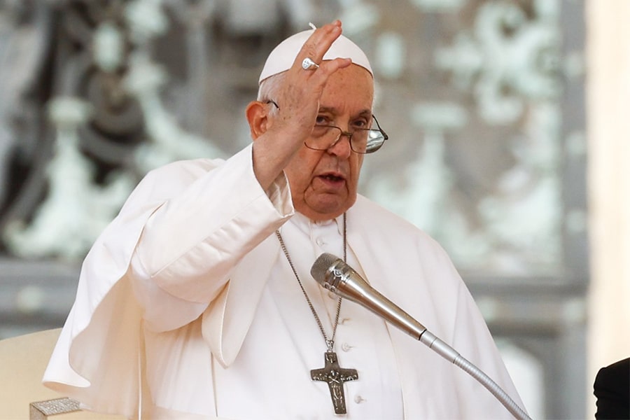 Pope calls for world day of prayer for peace as catastrophe looms in ...