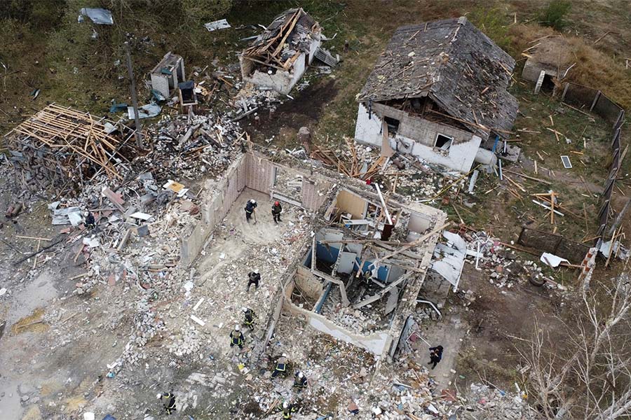 Russian attack on Ukrainian village shows 'danger to the world at large ...