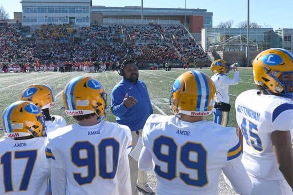 Loyola Blakefield rolls past Calvert Hall, 40-28, in 103rd Turkey Bowl ...