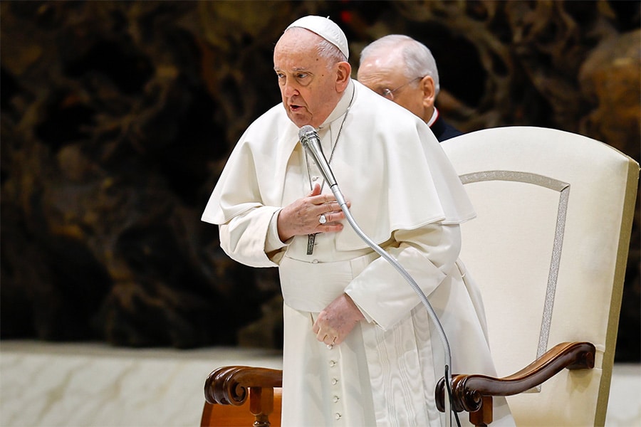 Wrath destroys relationships, pins blame on others, pope says ...