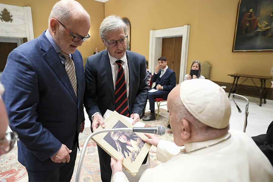 Pope tells Marxist group good policies cannot be dictated by the market ...