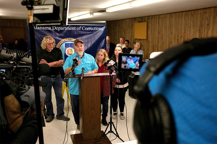 Christian minister says nitrogen execution he witnessed is slow ...