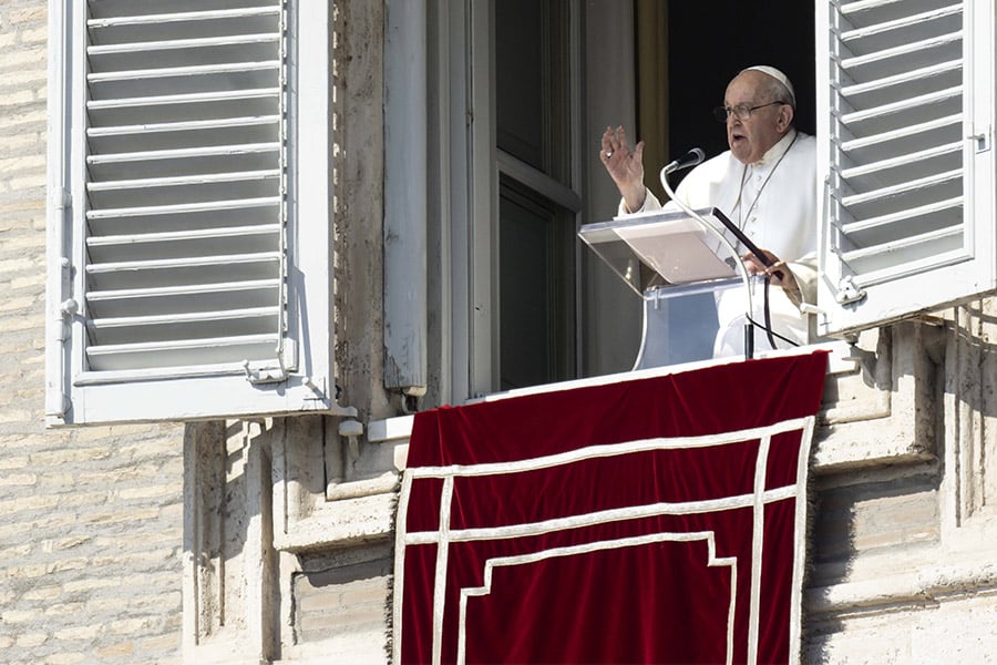 War is pointless, will never solve problems, pope says after Angelus ...