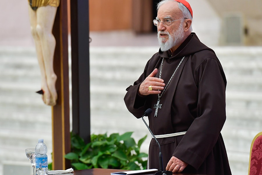 Papal preacher: Hope helps 'crippled' hearts rise up, leap for joy ...