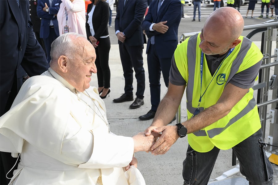 Pope sets off on longest trip of his pontificate - Catholic Review
