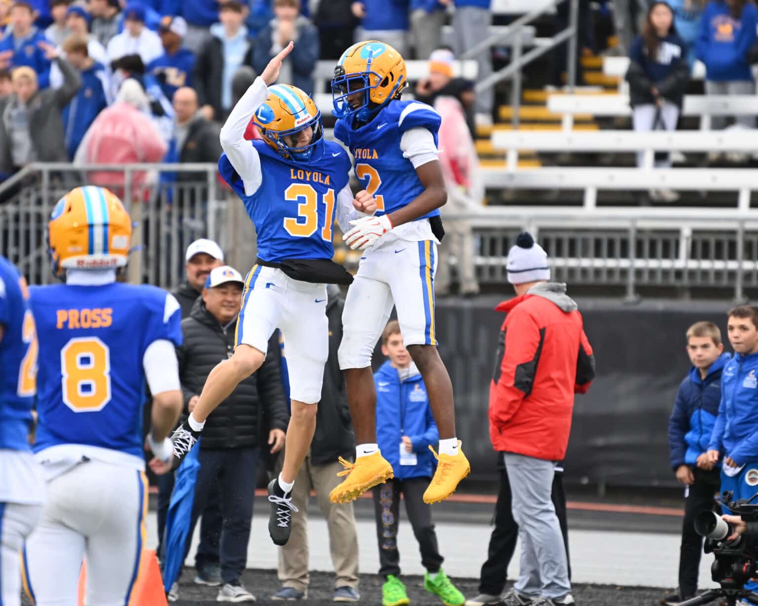 Senior QB guides Loyola Blakefield past Calvert Hall in the 104th ...