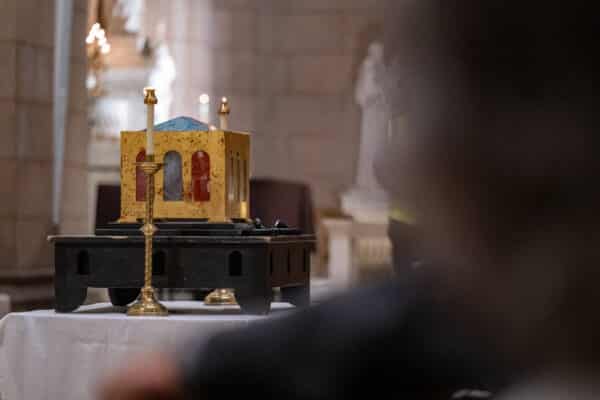 More than 1,500 venerate skull of St. Thomas Aquinas during Baltimore ...