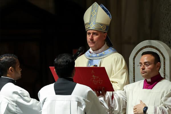 Mary, not technology, is world's hope, cardinal says at Holy Door ...