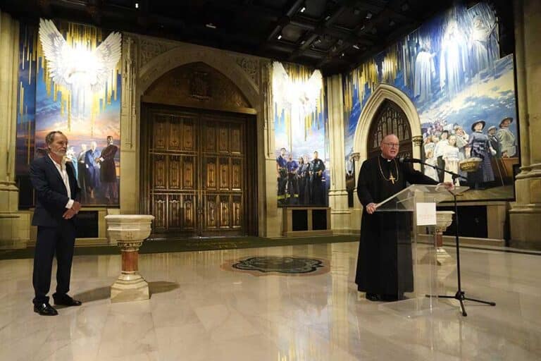 St. Patrick's Cathedral mural honors immigrants, first responders, NY ...