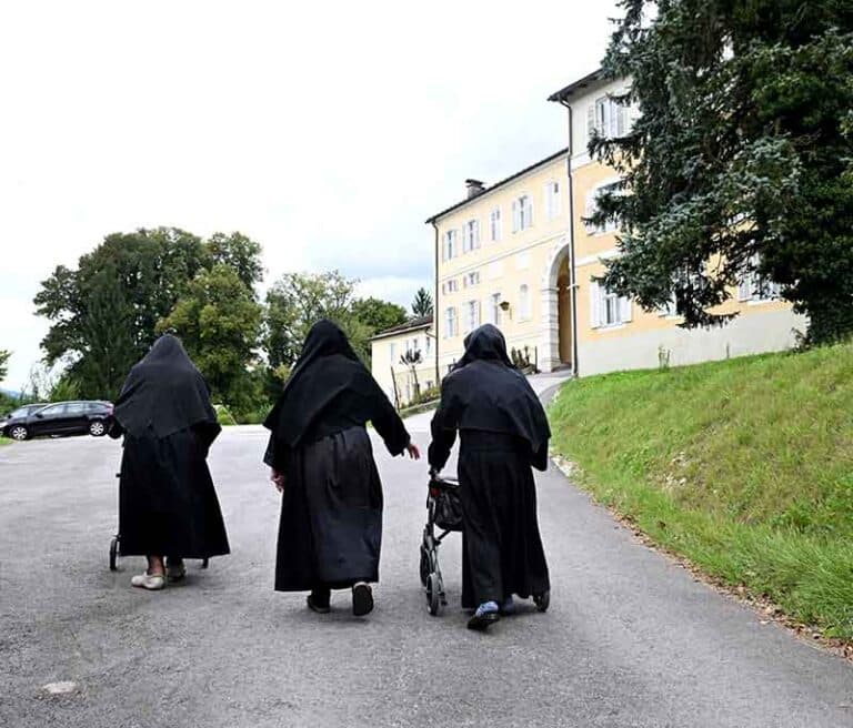 'Nuns on the run' case in Austria highlights plight of aging, dwindling ...