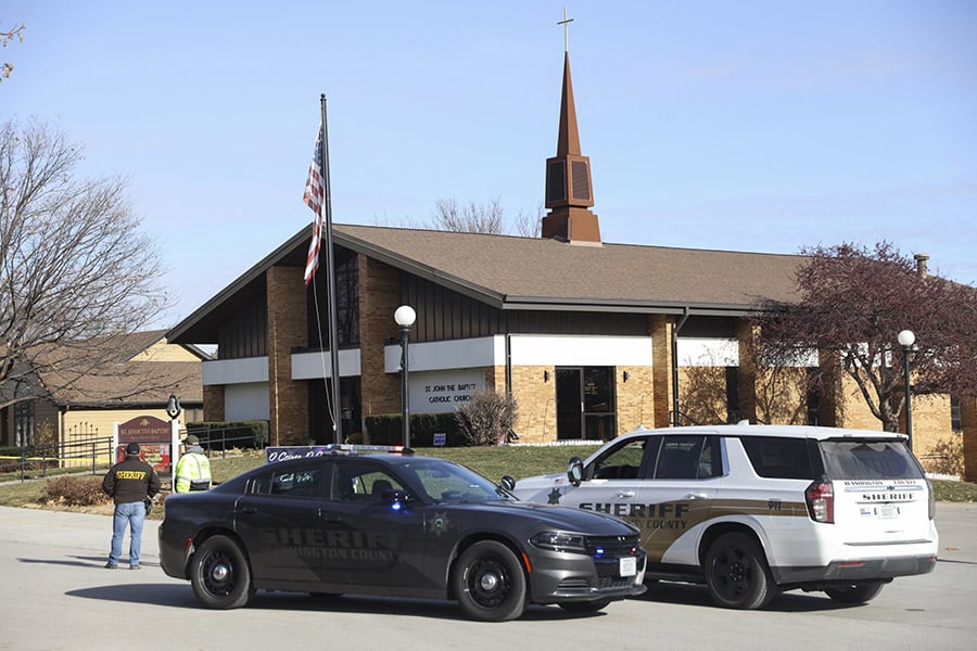 Suspect pleads guilty to murder of Nebraska Catholic priest - Catholic ...