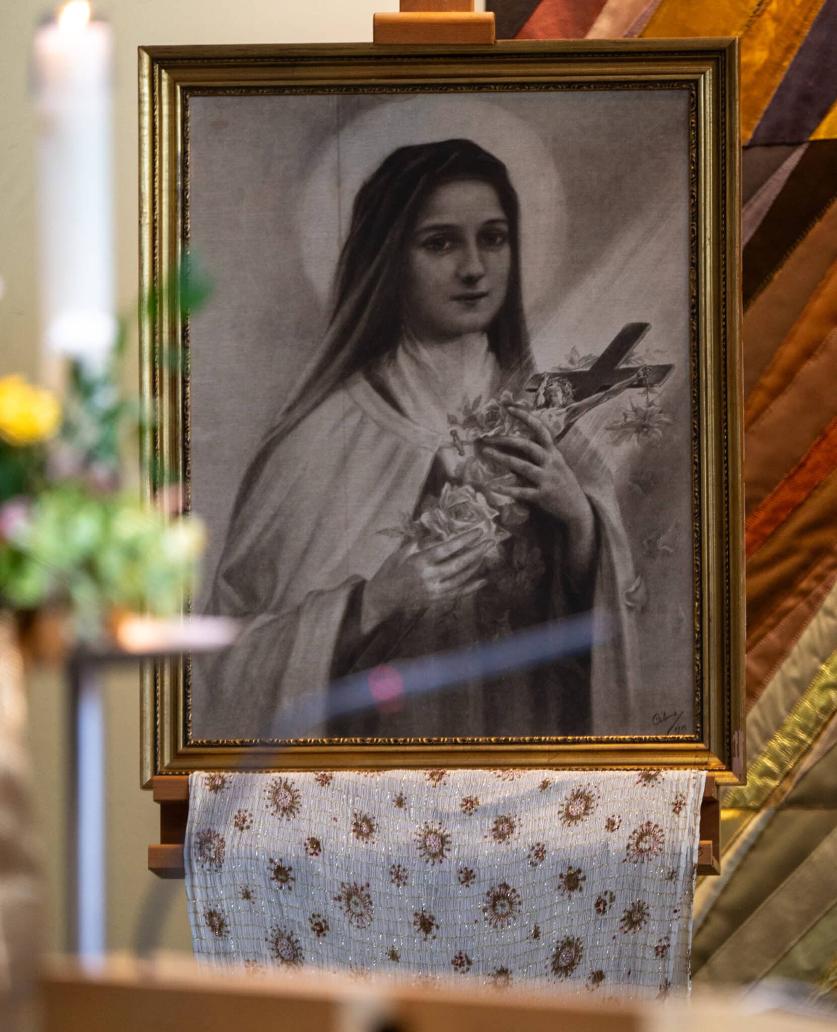Tears and prayers greet St. Thérèse relics in Towson - Catholic Review