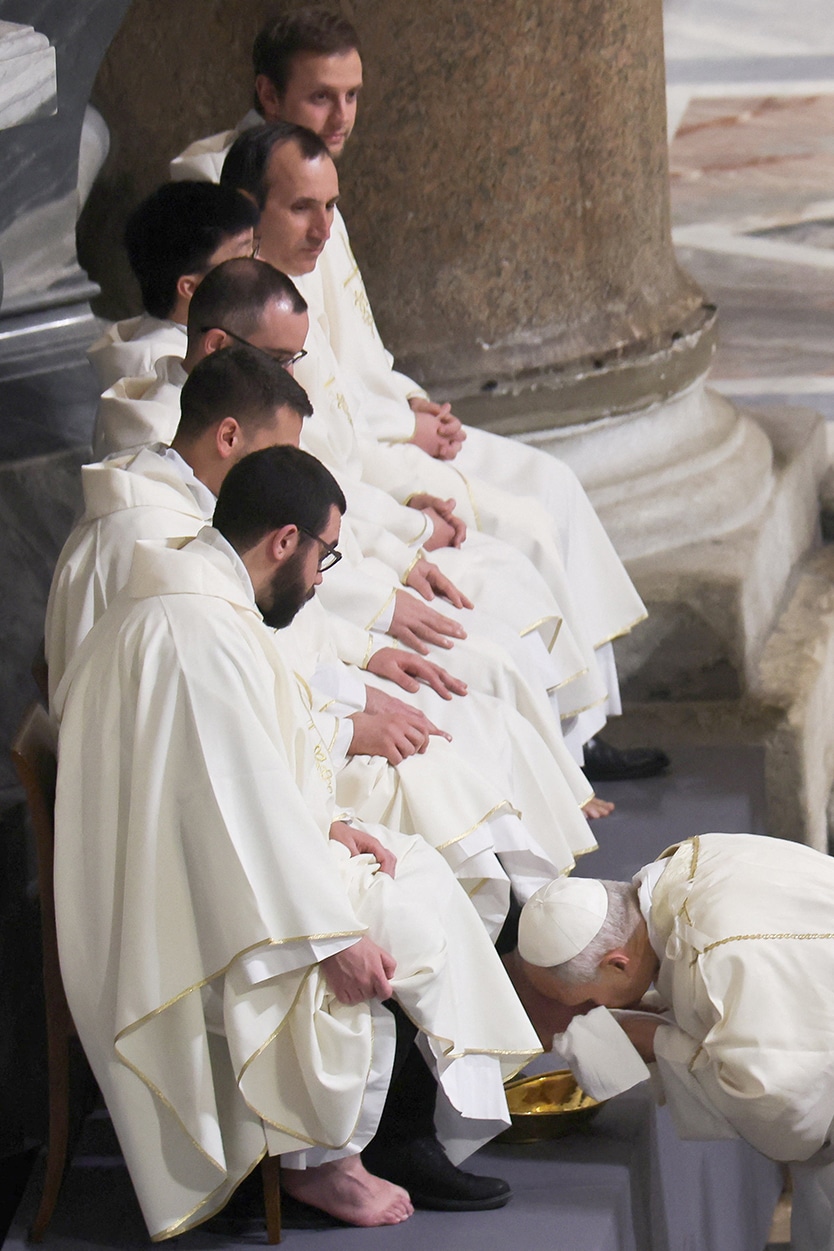 Pope Leo XIV on Holy Thursday: Jesus teaches us how to love at the Last ...